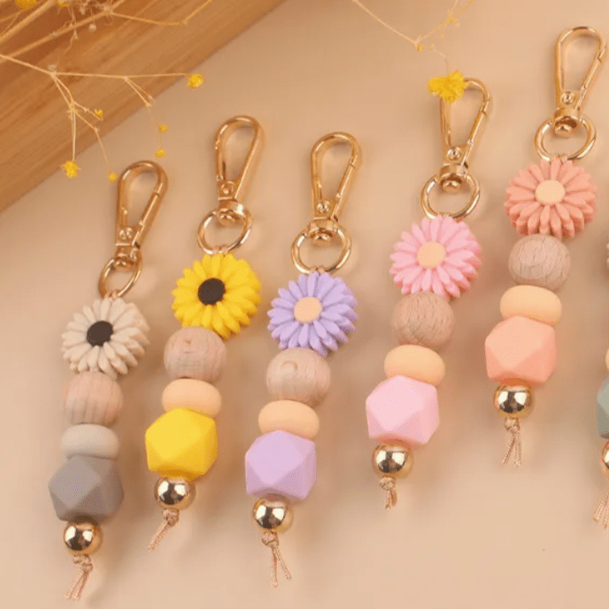 Pastel Daisy Keyring – Handmade Silicone Beads – Love and Labels