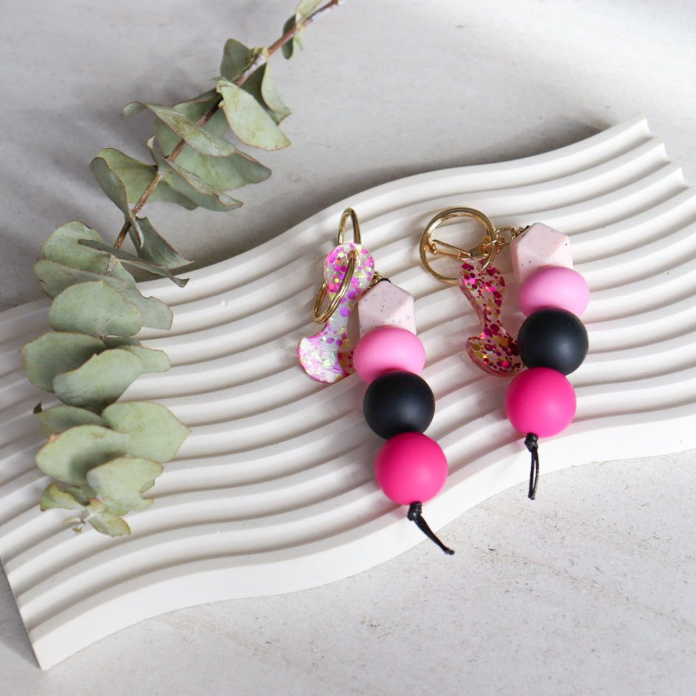 Pink Glitter Trolley Token Keychain - Love and Labels